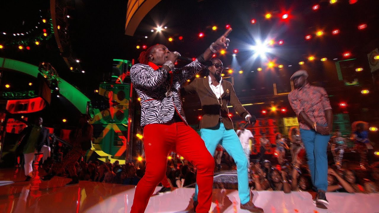 Beenie & Elephant Man Make Nicki Minaj Dance Out Her Seat [Bet Awards ...