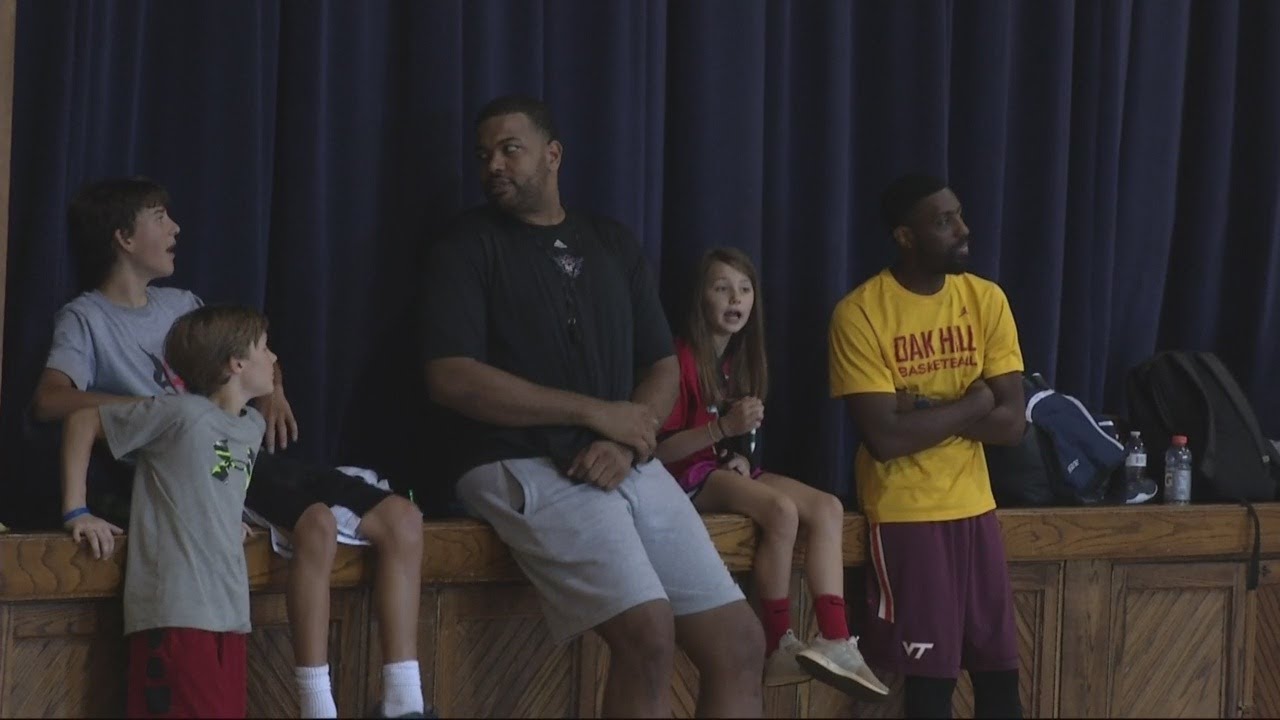 Garret Siler hosts 8th annual youth basketball camp - YouTube