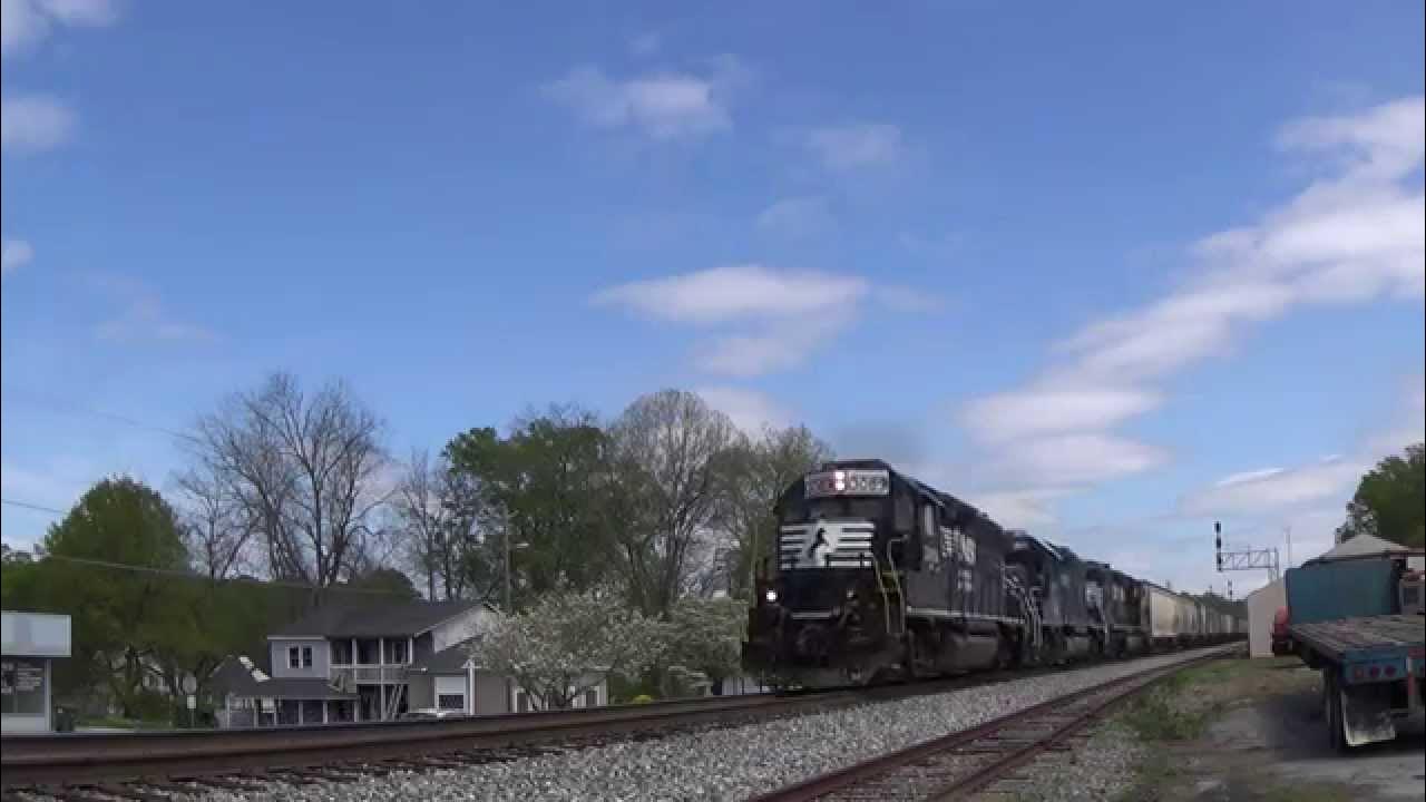 HD: NS 3089 leads NS Train A43 in Tallapoosa, GA - YouTube