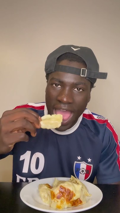Black Man Eats Jiaozi For The First Time Youtube