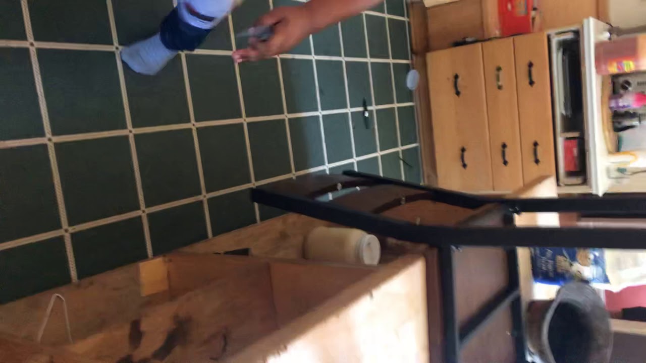A crackhead is in my house - YouTube