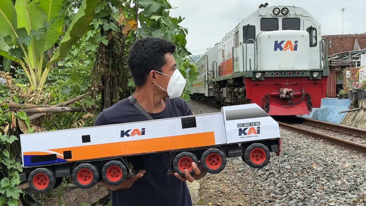 Merakit Mainan Kereta Api Kayu Besar CC203 Memakai Roda Ban Mobil ...