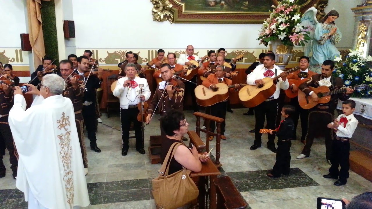 El Rey, Mariachi Estrella - YouTube