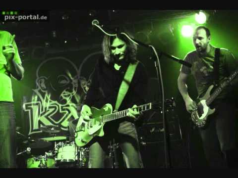 ULZANA - Podléhám kravatám