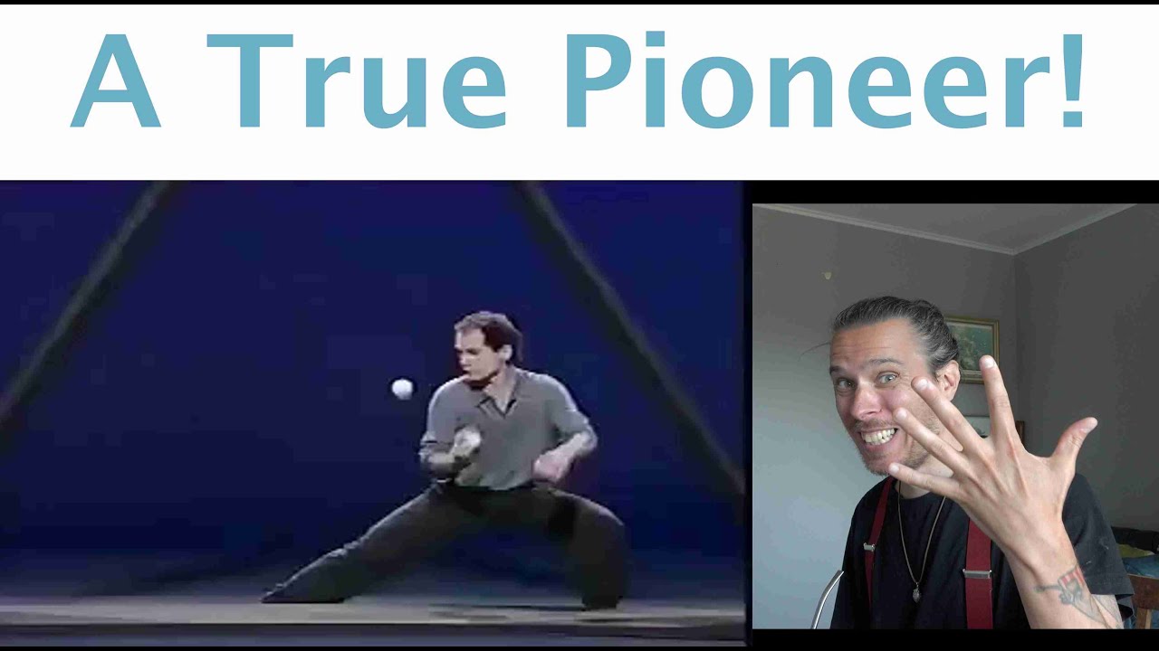 Clips for Jugglers 18: Michael Moschen - The Triangle - YouTube
