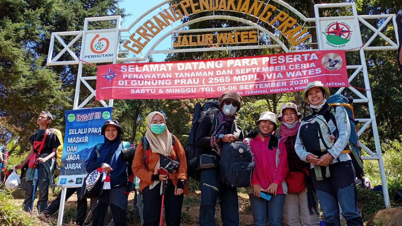 Pendakian Gn.Prau via wates with team GTP september ceria - YouTube