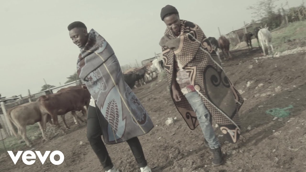 Acatears - Kea Tsamaya (Official Music Video) - YouTube