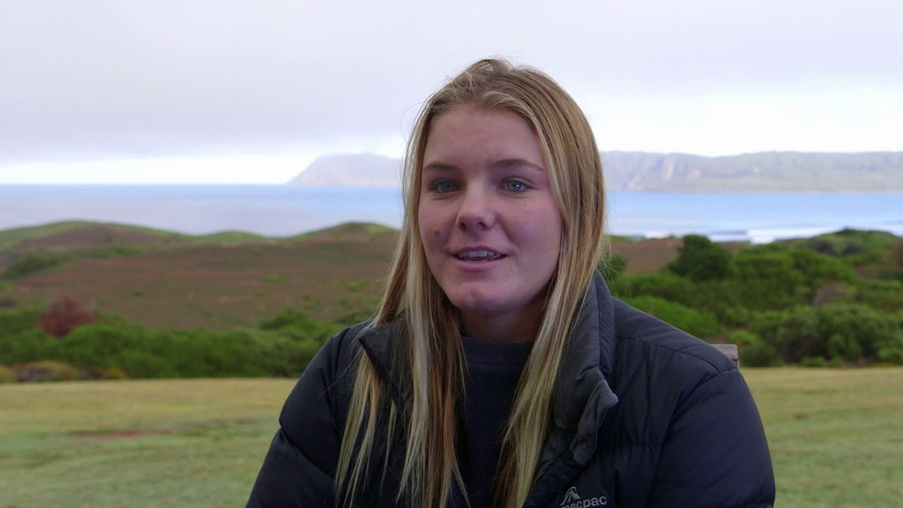 Lizzie Stokely shares her love of Cloudy Bay - YouTube