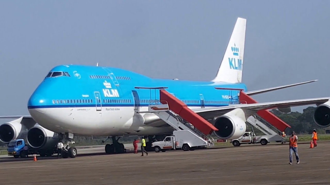 KLM 747-400 take off from Surinam to Amsterdam part 1 - YouTube