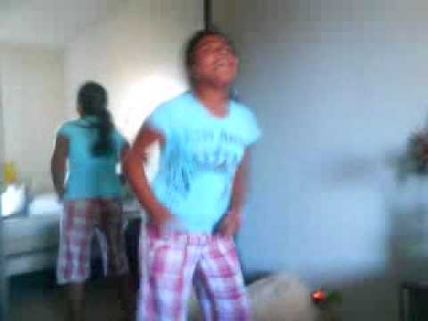 Mi prima bailando puti puerca