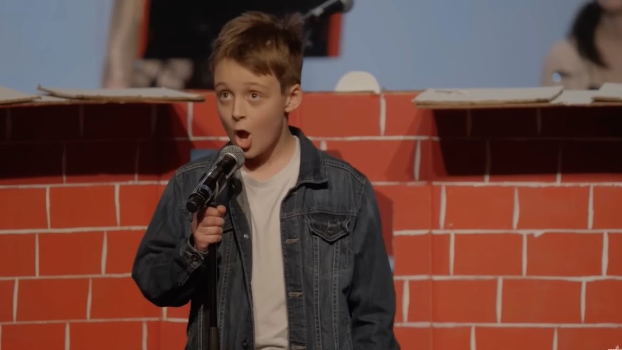 Doing Stand Up Comedy To a Sold Out Crowd! - YouTube