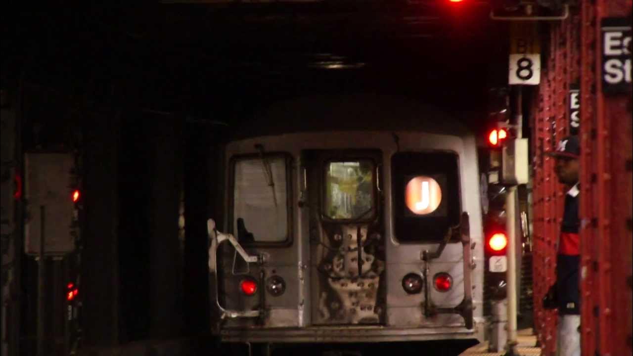 MTA New York City Subway : Jamaica Center Bound R42 J Train @ Essex Street - YouTube