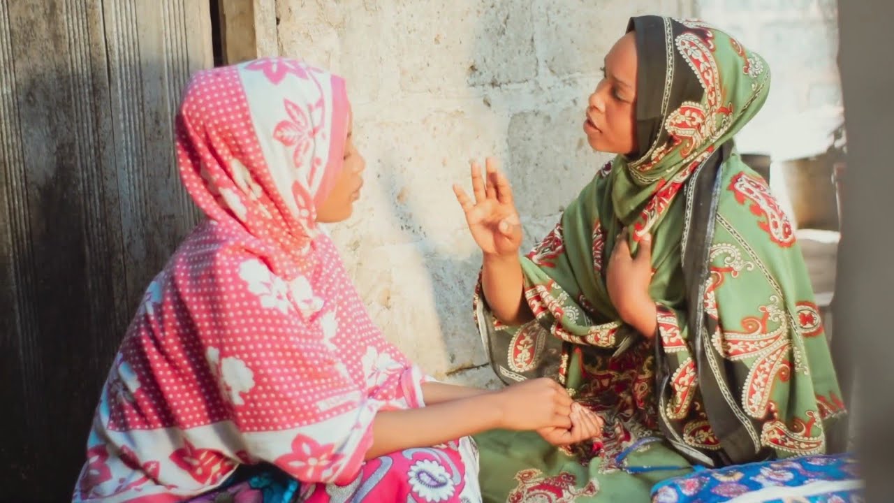 QASWIDA_YA_MAMA_ILIYOMLIZA_RAISI_MWINYI_NA WAALIKWA_UKHTY_ZULEKHA ...
