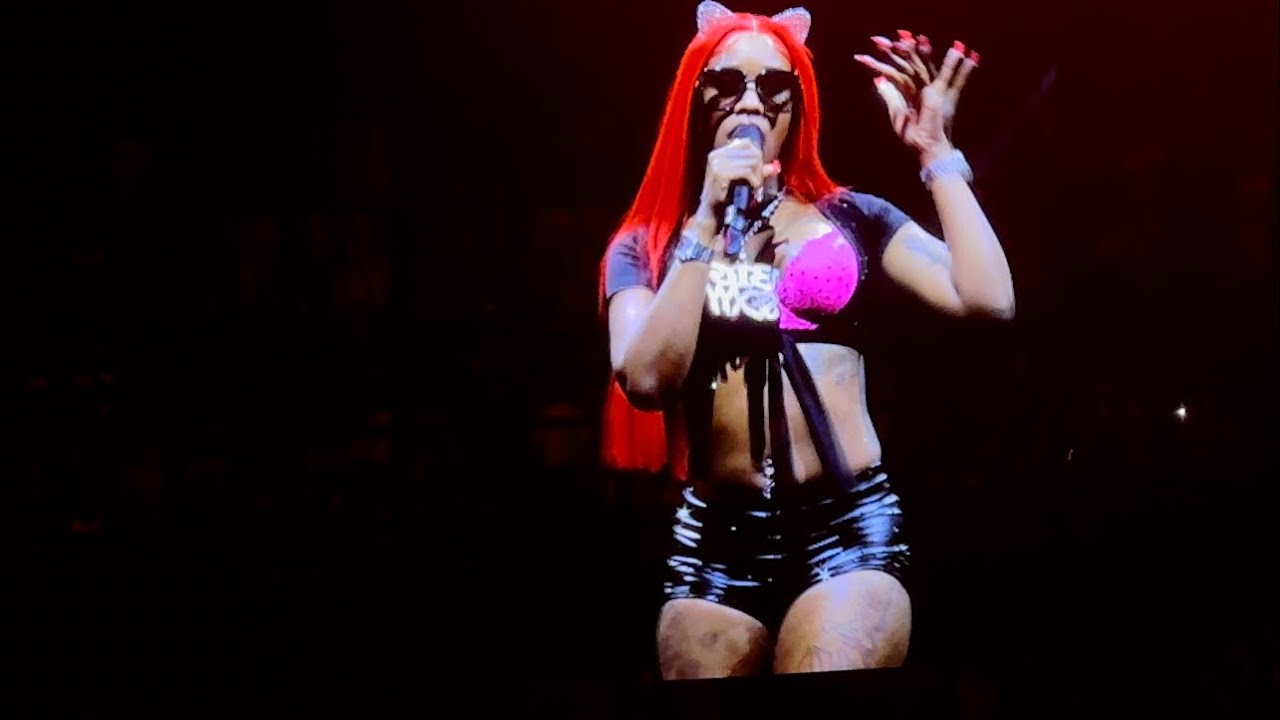 Sexyy Red Sexyy Walk And Skeeyee Toronto 1 2023 Youtube