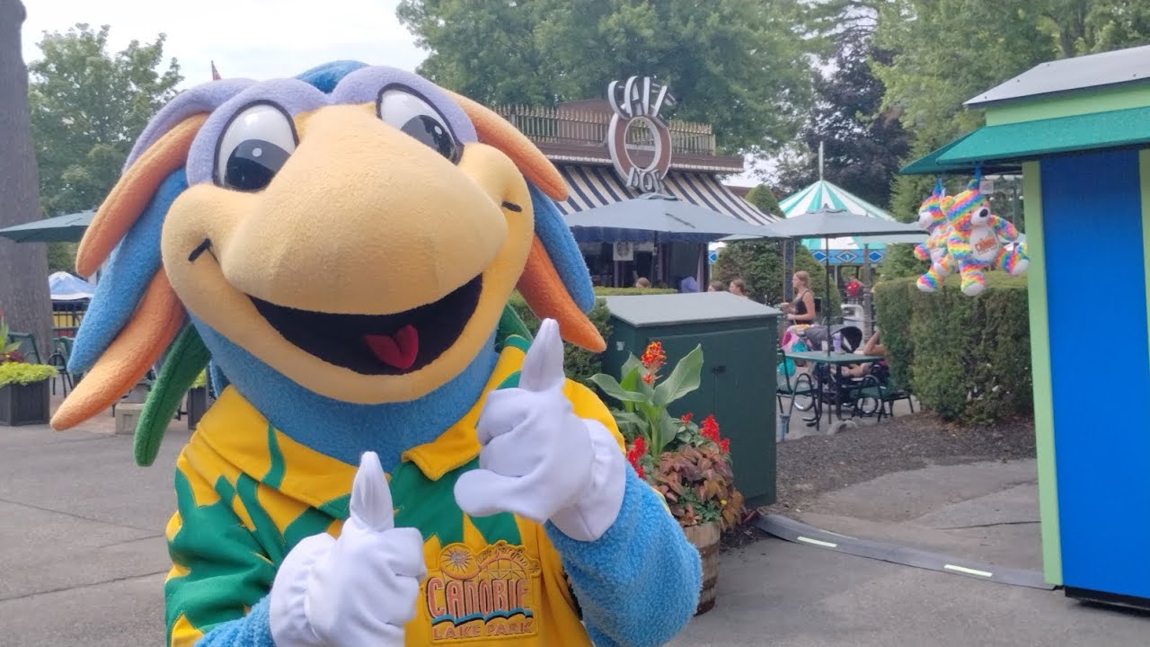 Meet & Greet With Petey The Parrot a Canobie Critter at Canobie Lake ...