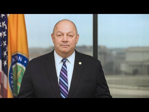 FAA Administrator Announces Streamlined Licensing Process for ...
