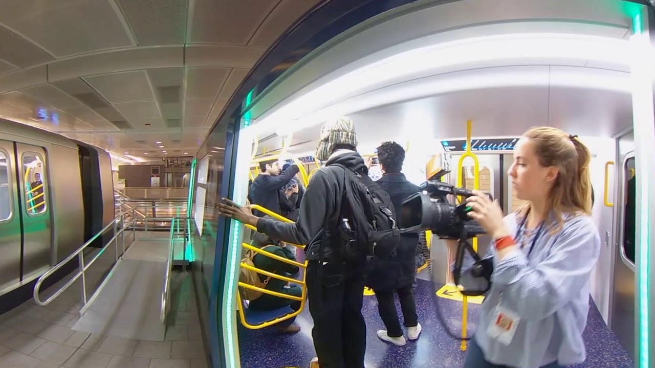 MTA R211 Prototype NYC Subway Car at 34 St. Hudson Yards - 360 Video ...