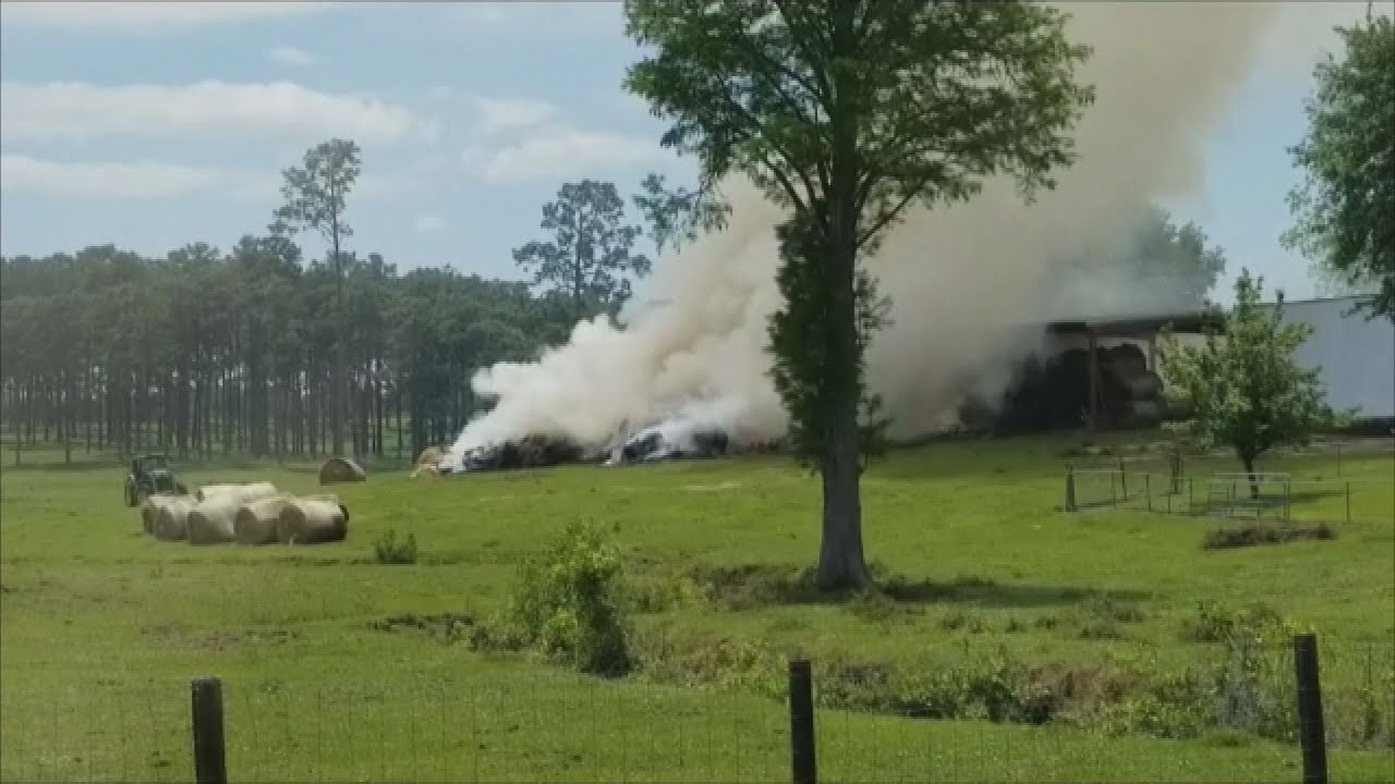 Hay barn fire video in Loxley - YouTube