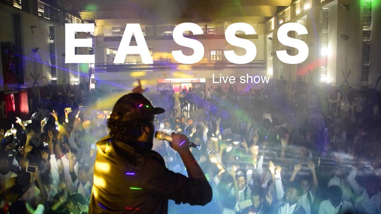 Our First Live Show *LIT* - YouTube