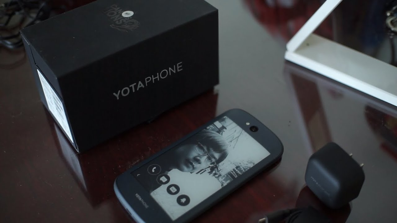 Yota Phone 2 Unboxing and Quick Feature Tour - YouTube