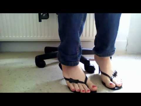 hot pink toes, black thong sandals, jeans - cd feet