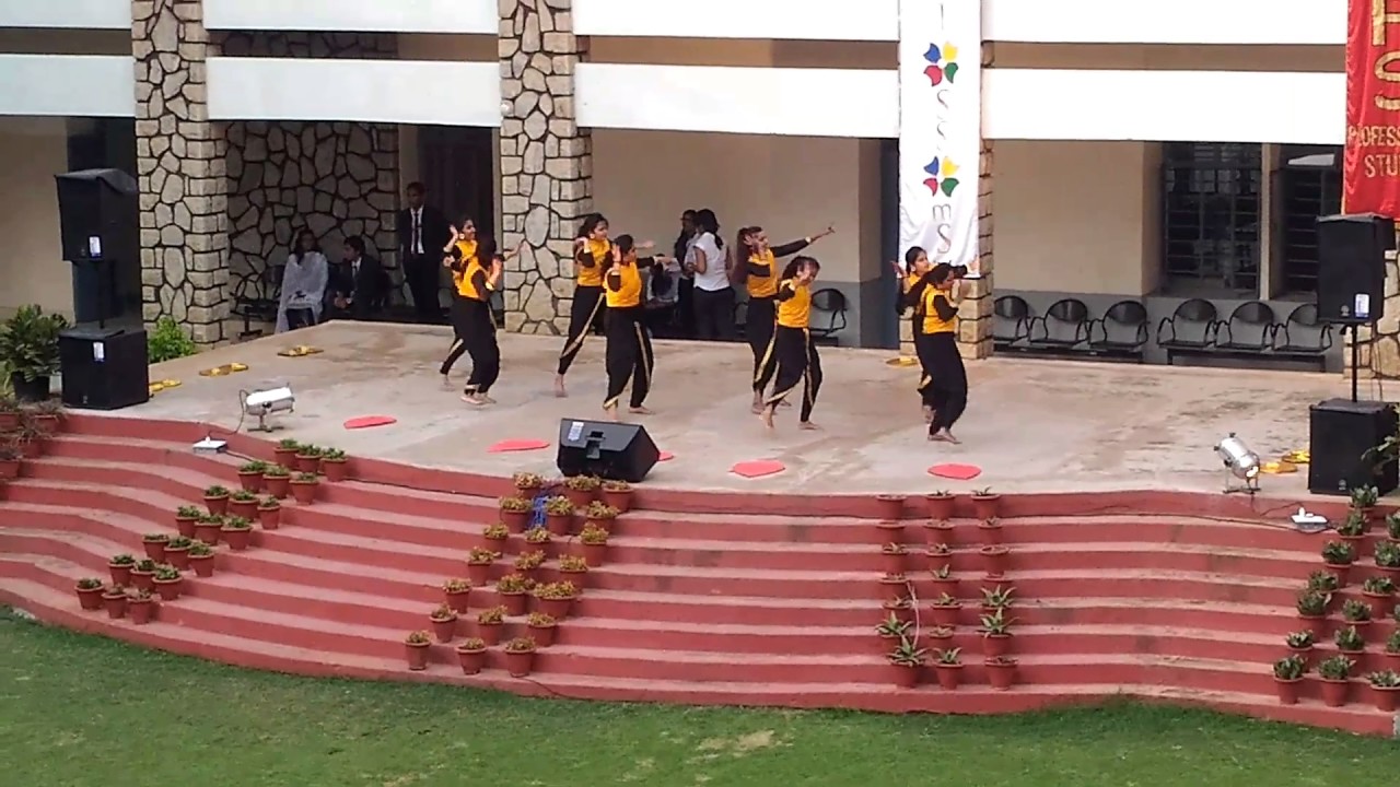 Team Trishul performing at DPS Blossoms 2017, Christ University - YouTube