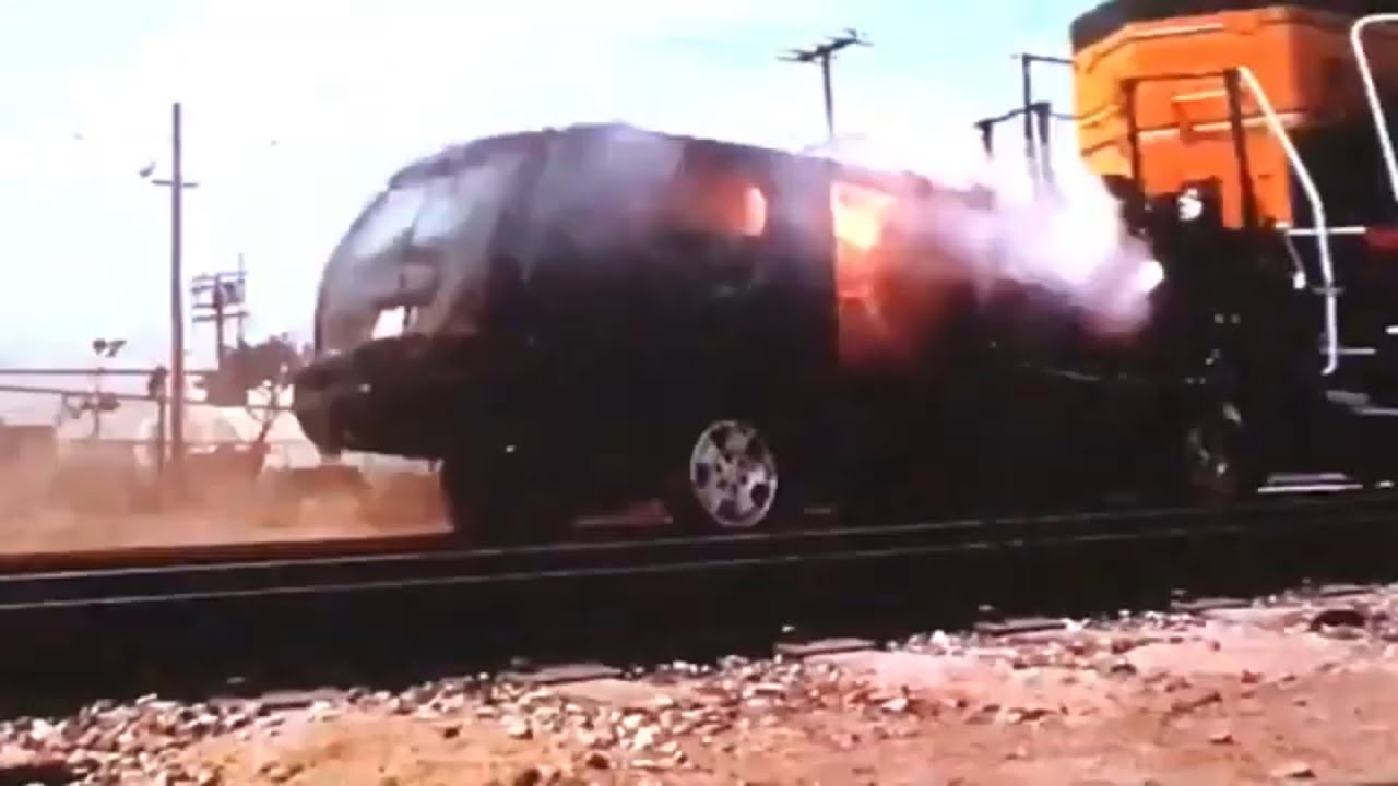 Get Smart - Train Wreck Scene - YouTube
