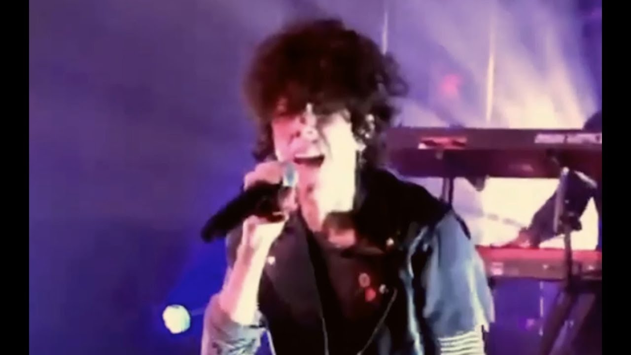 LP - Seattle WA, The Showbox 14/2/2018 (Instagram) - YouTube