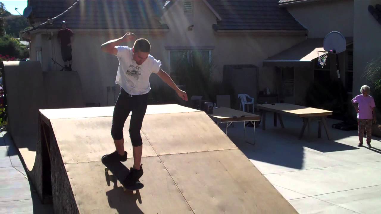 360 Mute Grab on Backyard Launch Ramp - YouTube