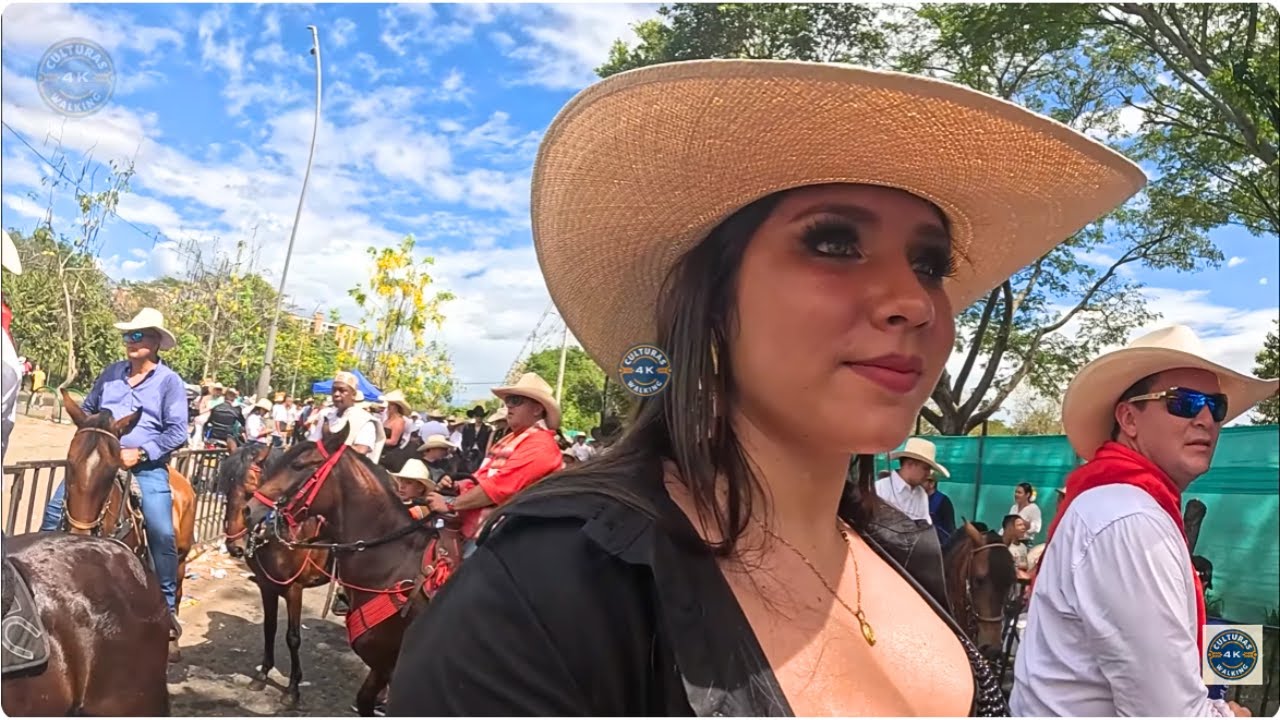 🐴Colombian Women & Horse Parade in Colombia !! 🇨🇴 Culturas 4k - YouTube