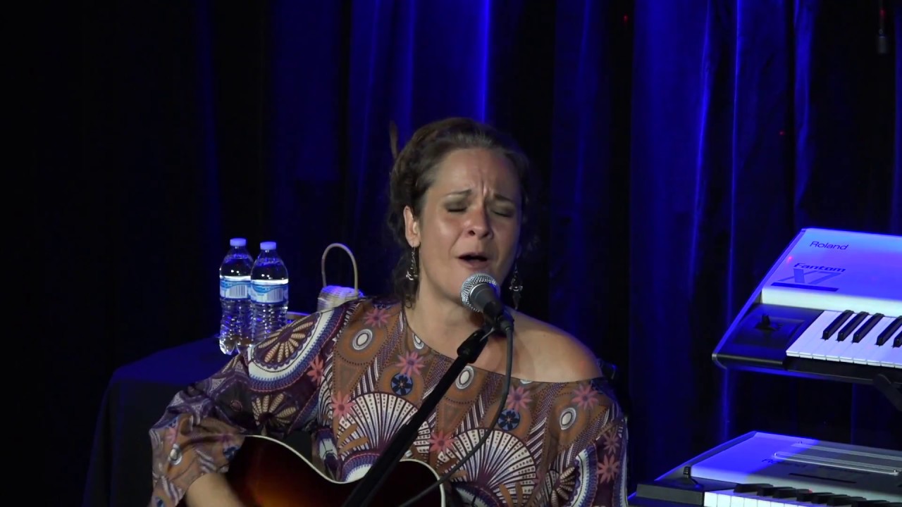 Annie Sellick and Pat Bergeson " I Only Have Eyes For You" - YouTube