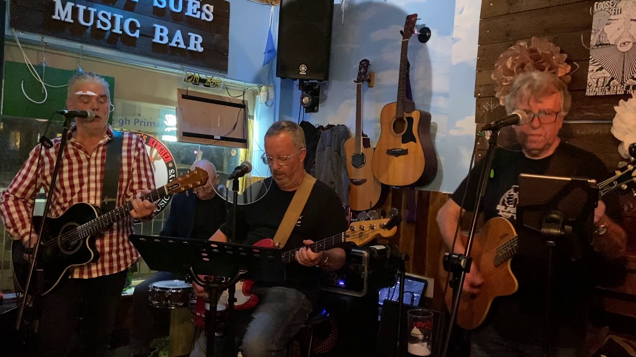 The Boomers play 'Whichita Lineman' - YouTube
