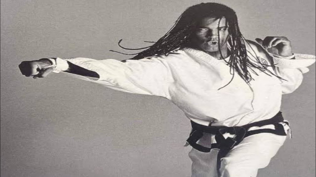 Pierre Guenette Fights Taekwondo - YouTube