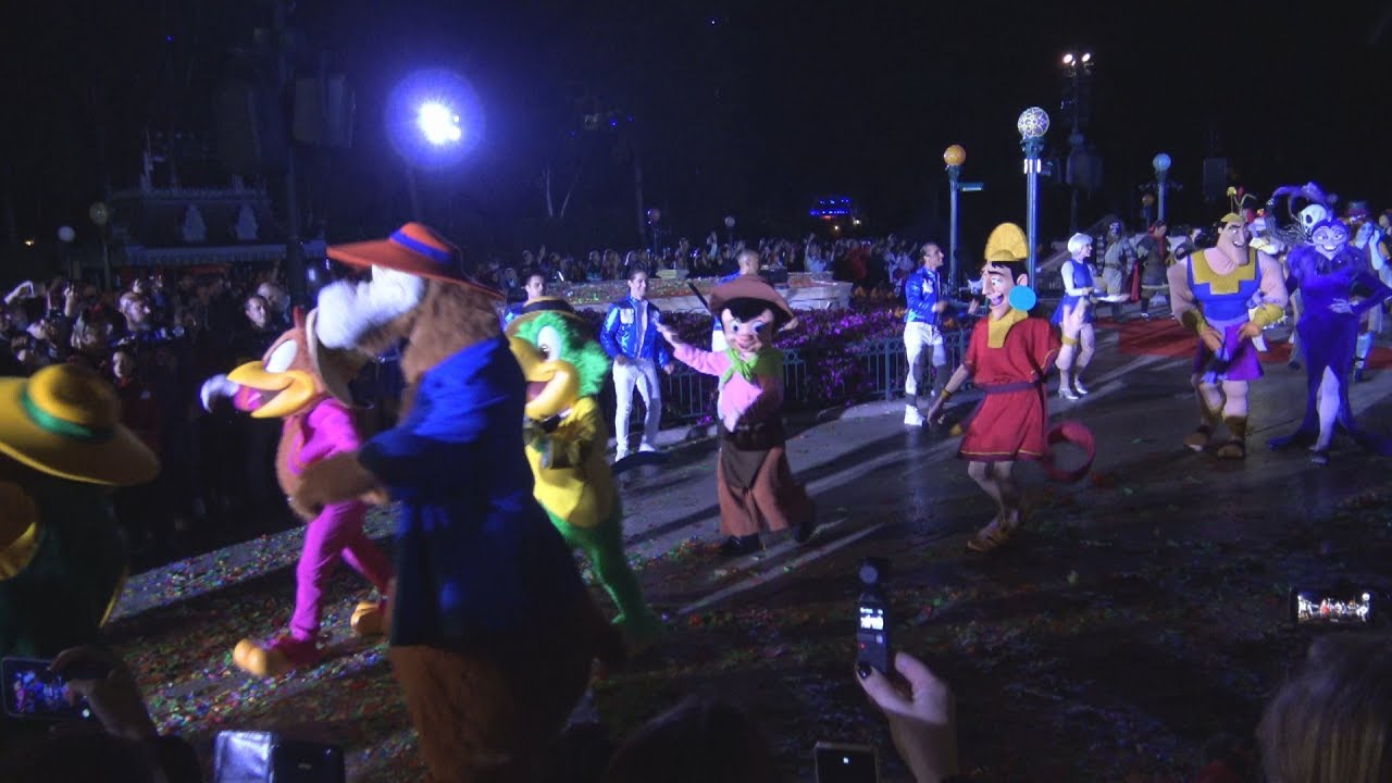 Disneyland Paris - Disney Characters Night Parade! 2019 - YouTube