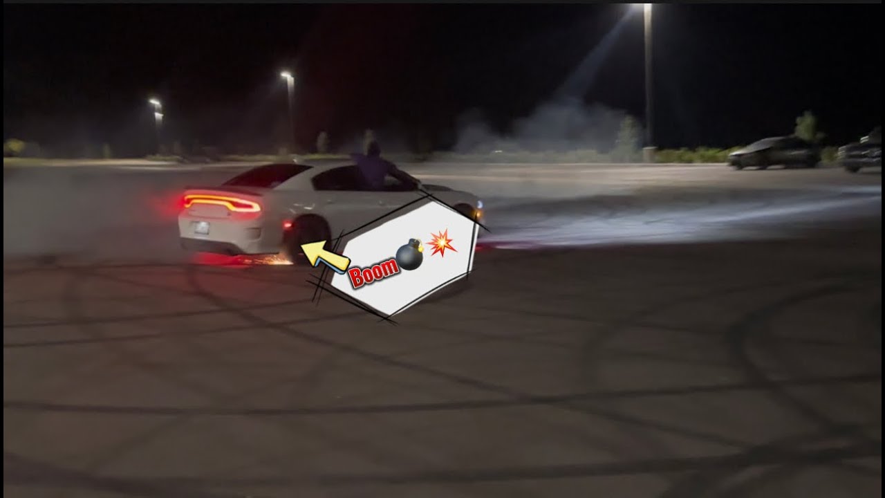 392 Scat Pack Tire Blowout While Drifting || Jacksonville Fl || - YouTube