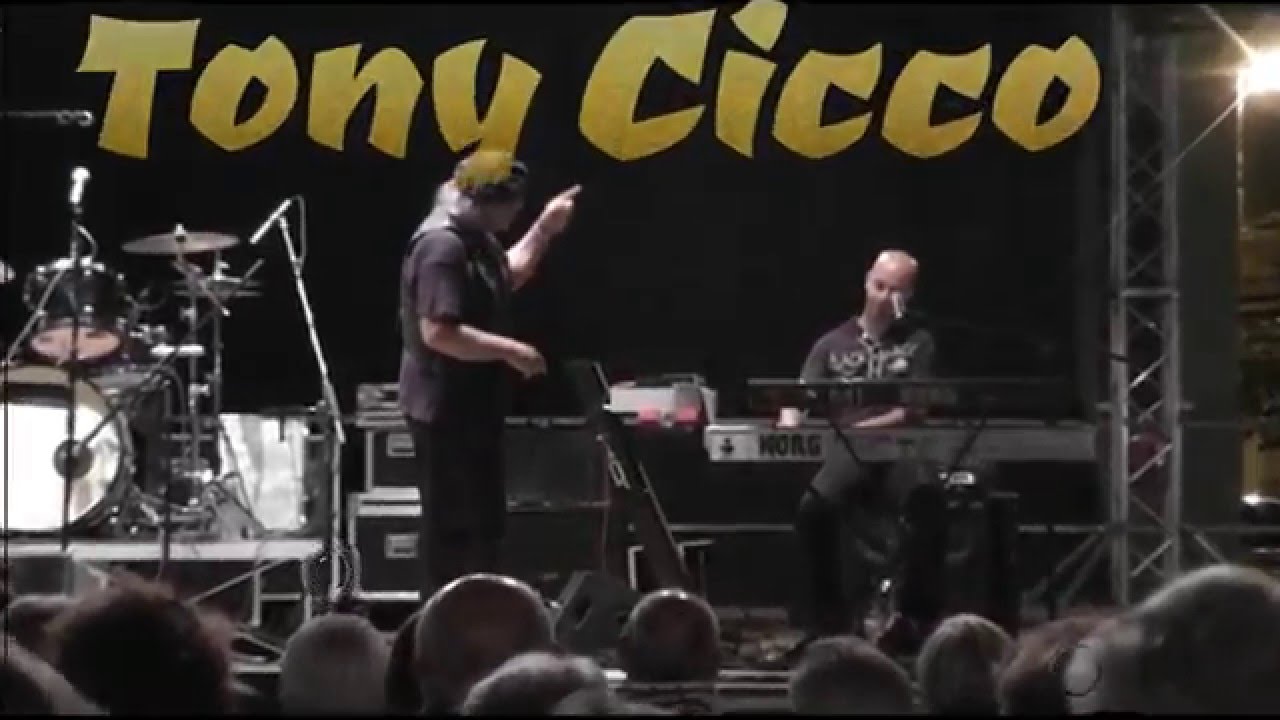 TONY CICCO " EMOZIONI " (Live) - YouTube