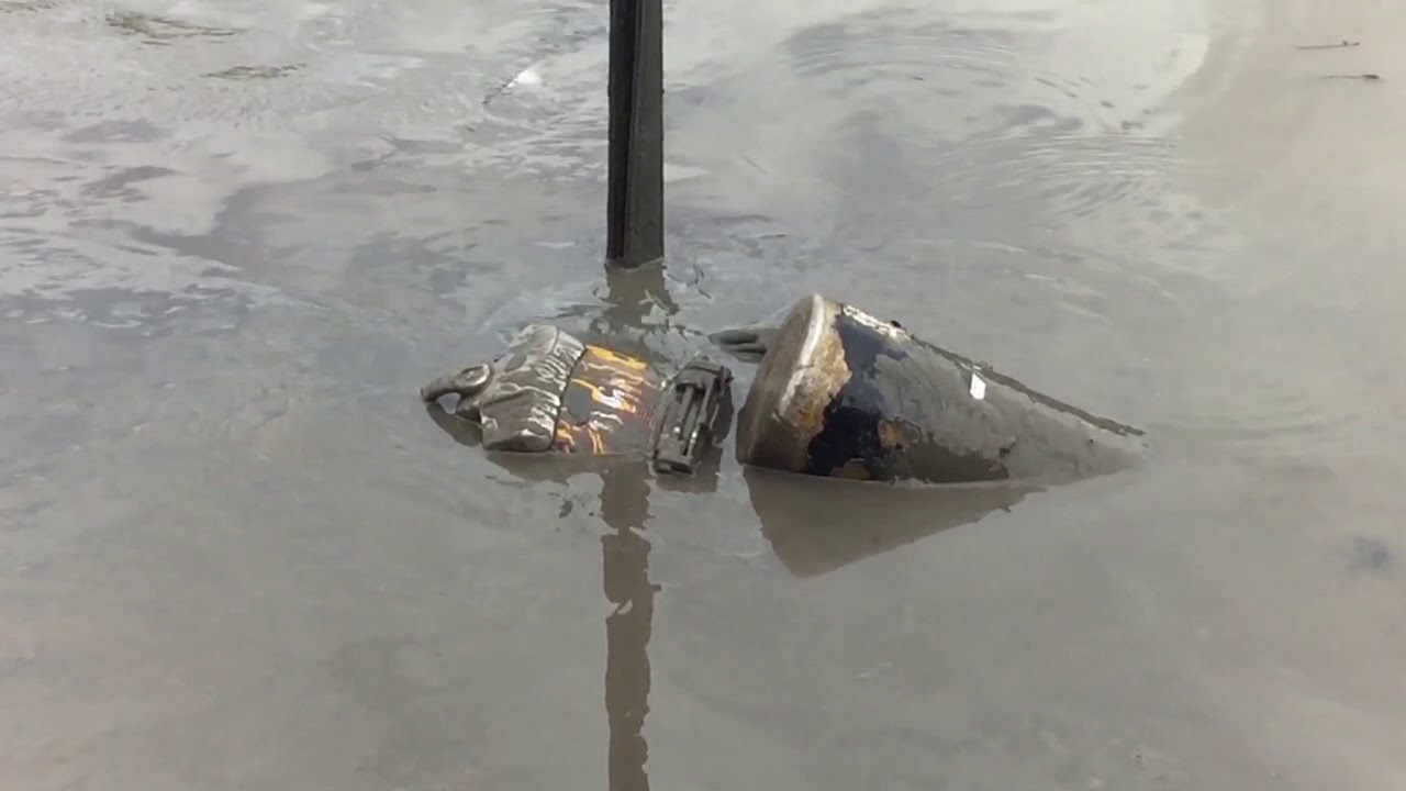 Mud diving for a flange up - YouTube