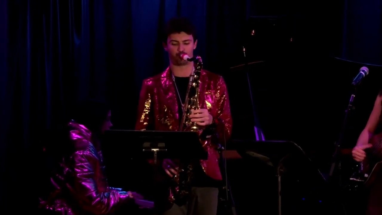 Valeria Falcon - YouTube