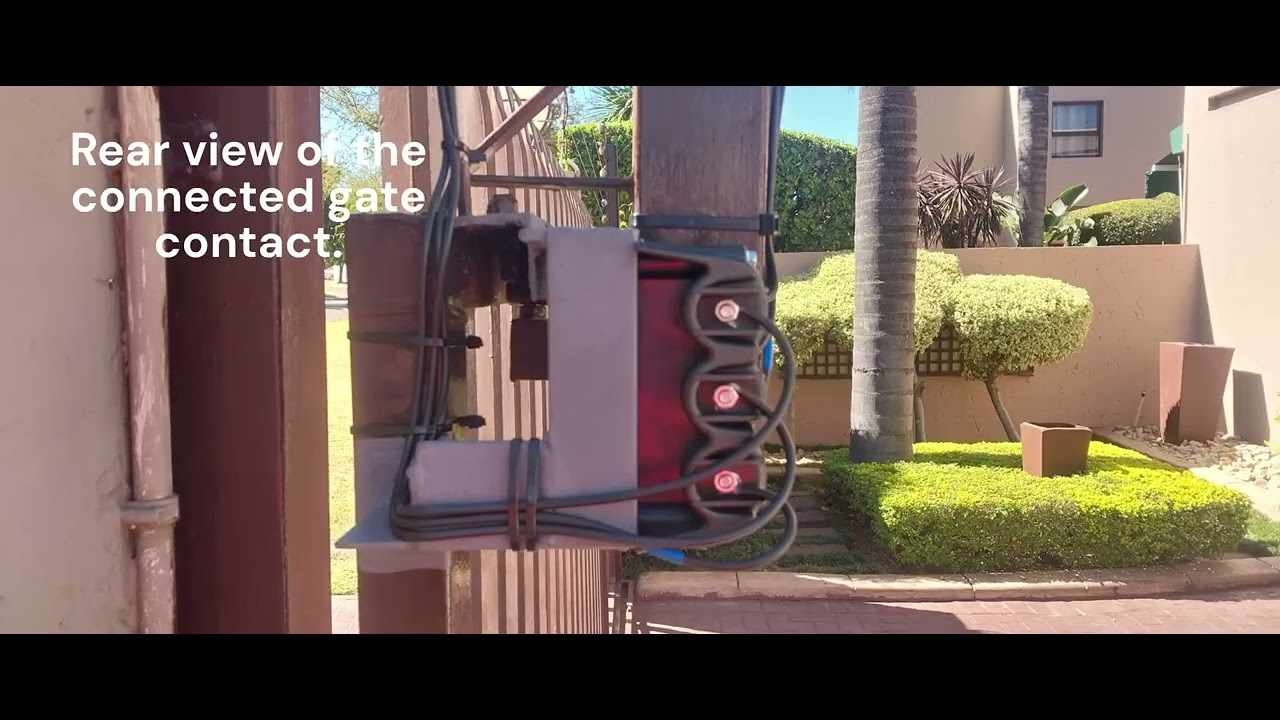 Electric fence triple line gate contact installation by Pottie 083 778 ...