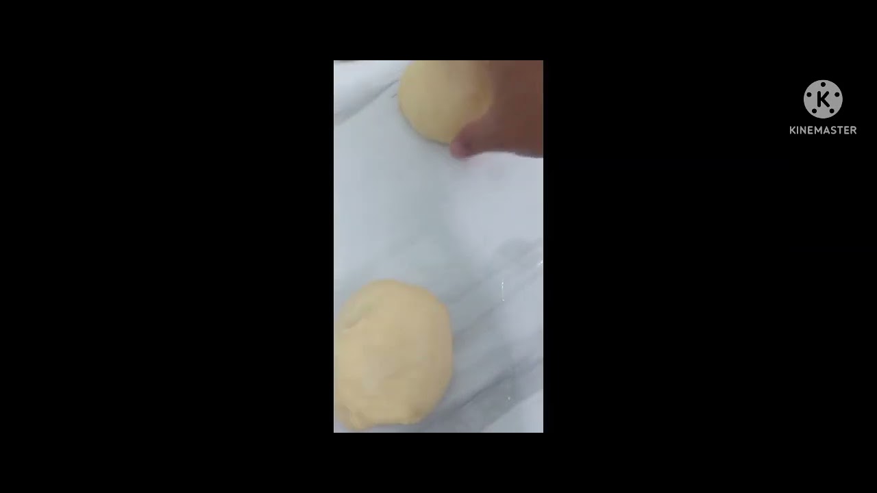 cara bentuk roti bajul ayam ala Eza cake jepara 081215132818 - YouTube