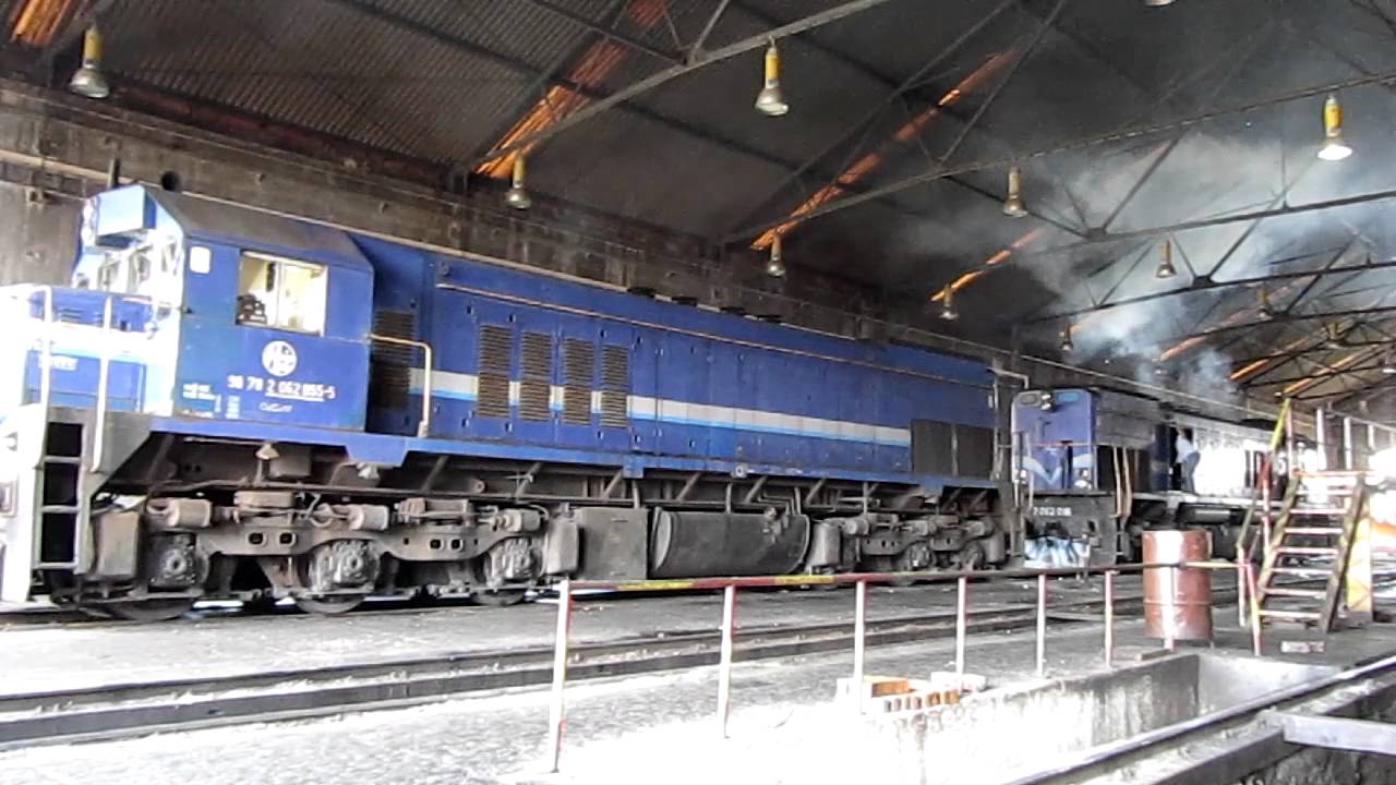 EMD G26C startup x 2 - YouTube