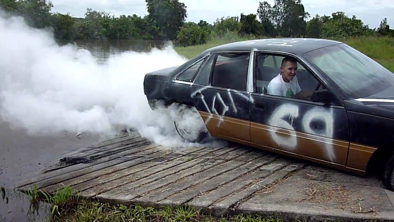 commodore vn extreme line locky - YouTube