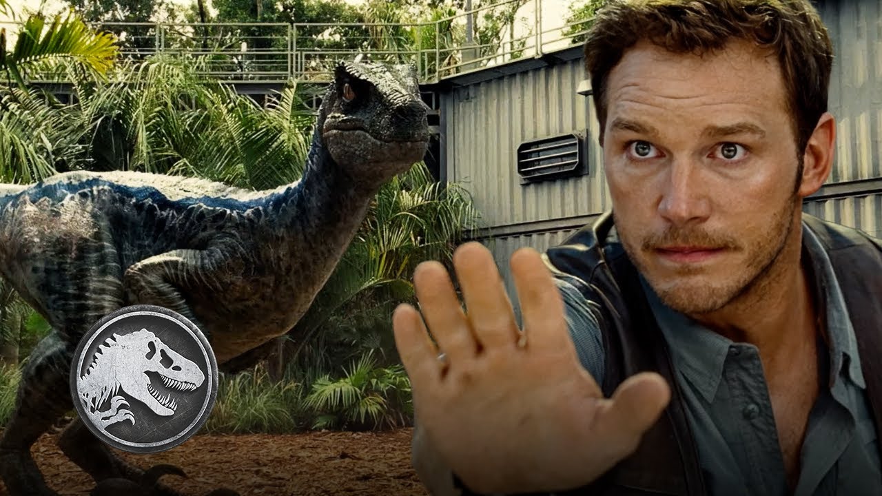 Jurassic World | Treinamento de Velociraptors - YouTube