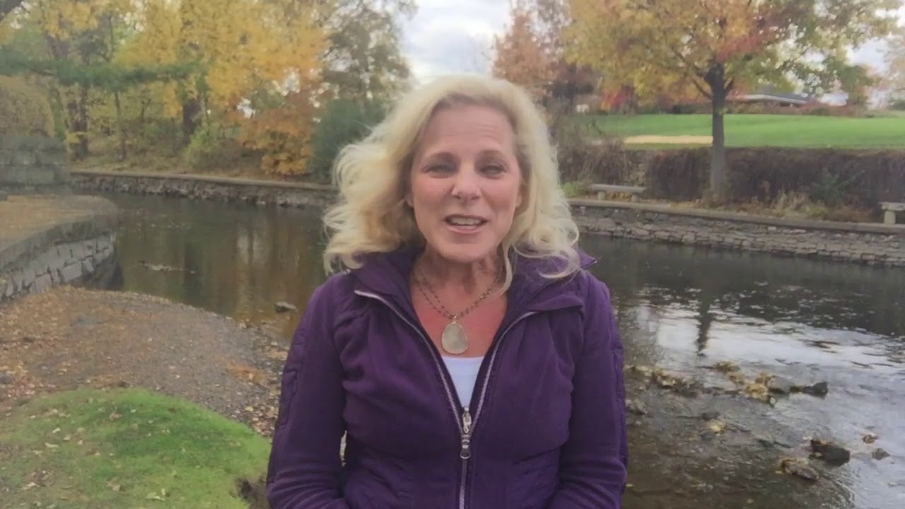 Day 12 of the 31-Day Healthy Eye Challenge with Kelly Goetz! - YouTube