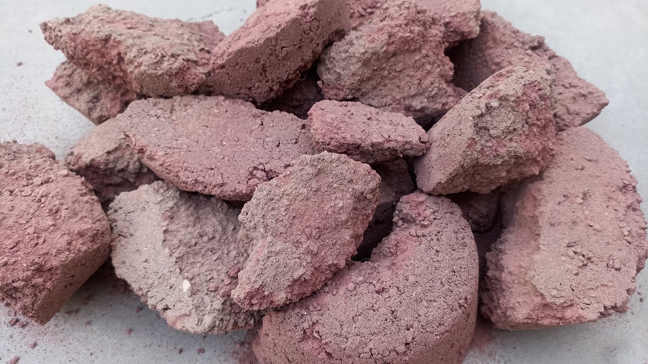 Extra Crunchy Fully Dry Red Dirt Chunks Crumbling On the Floor 💯 ...