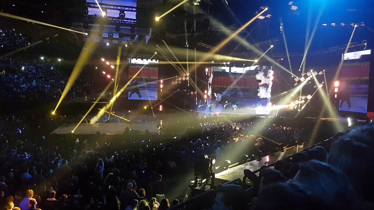 Ed Sheeran - Shape of You live - Milano - YouTube