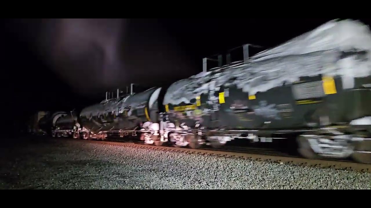 6:04 csx M368 with CP-8157/Csx-5261/Bnsf-6300/Csx-544/NS-4230 east going down the westshore at ...