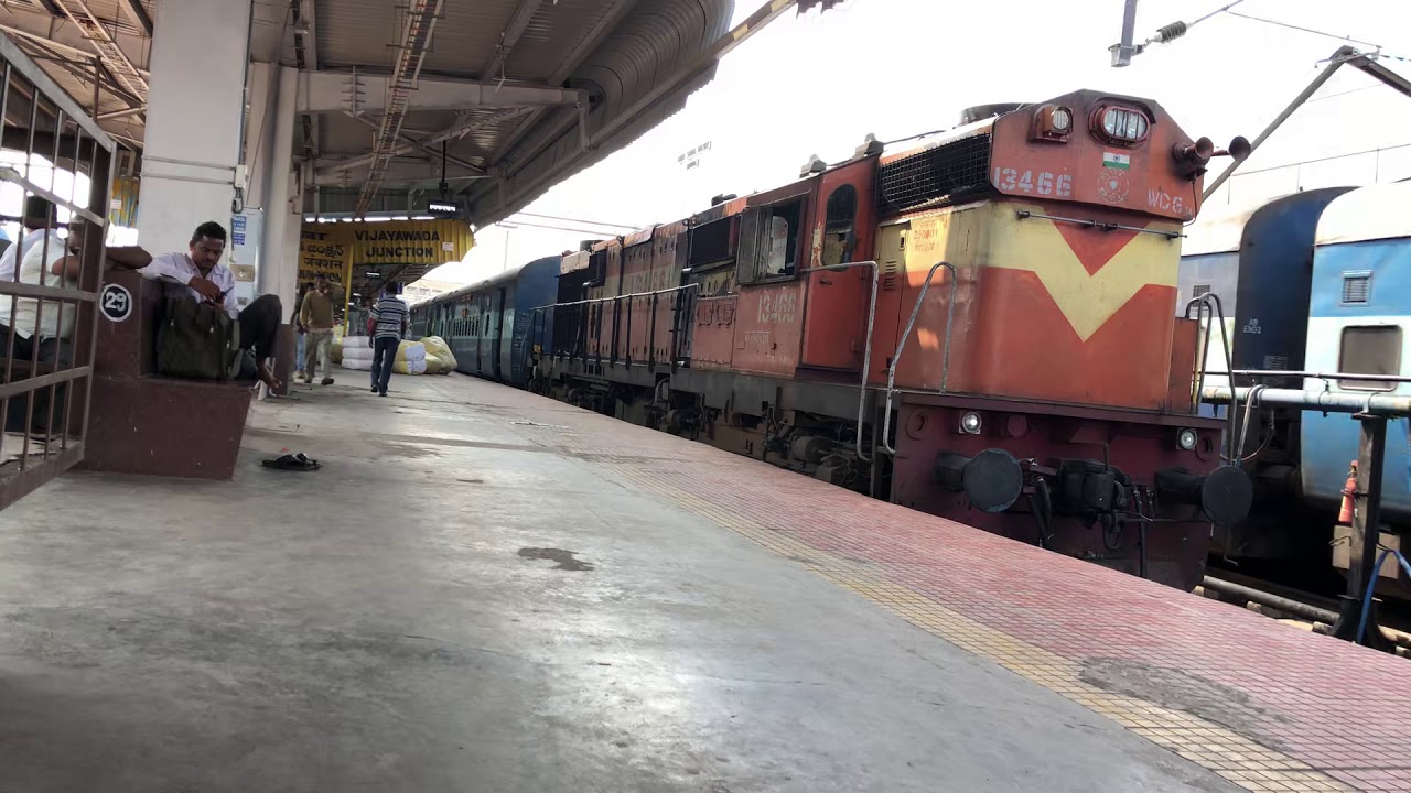KONDAVEEDU EXPRESS || 17212 || YESWANTPUR-MACHILIPATNAM || GTL WDG-3A ...