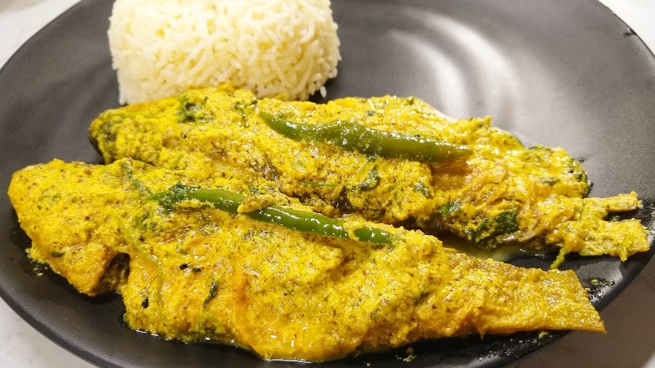 Bata maach'er jhal || Bata fish in Mustard paste || Sorshe Bata recipe ...
