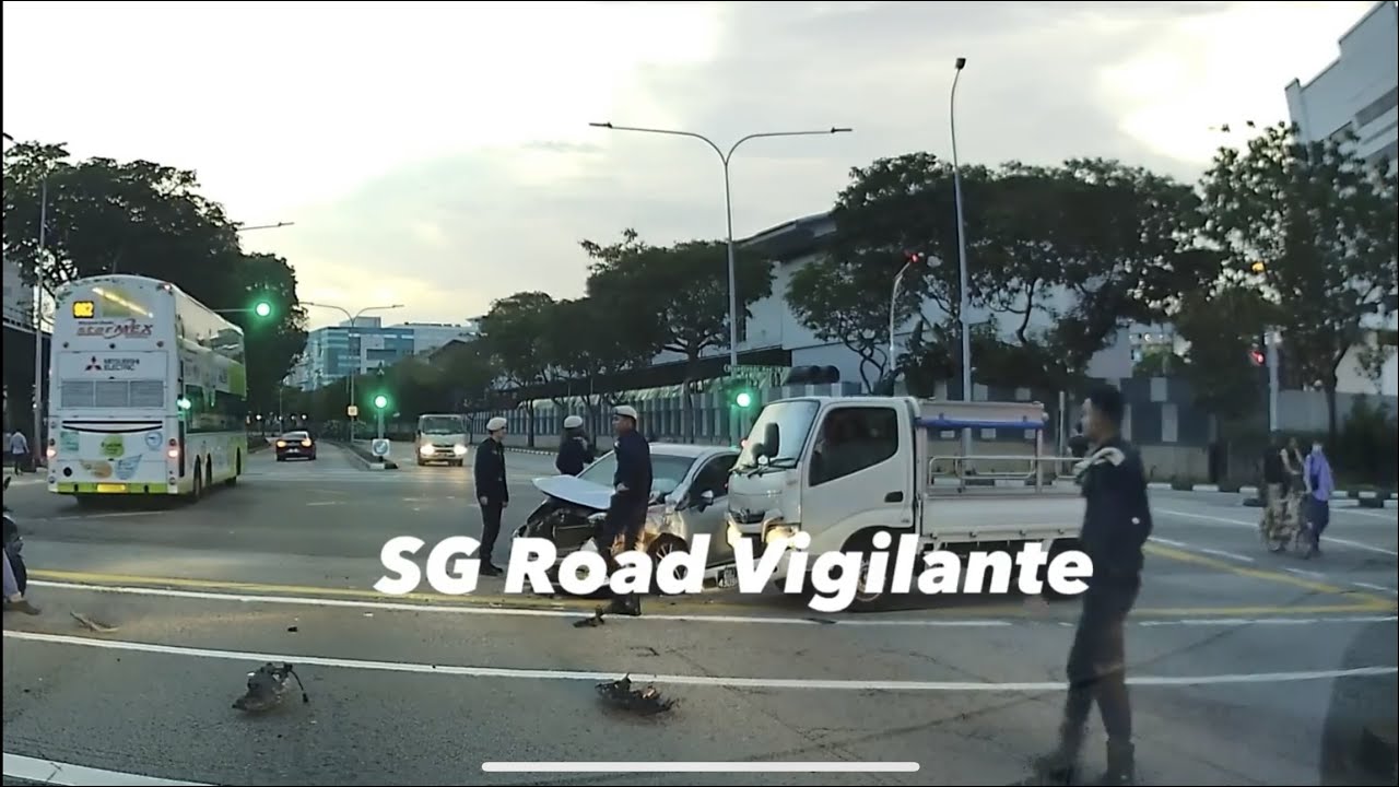 8jun2023 woodland ave 7 & 10 head on collision at the discretionary ...